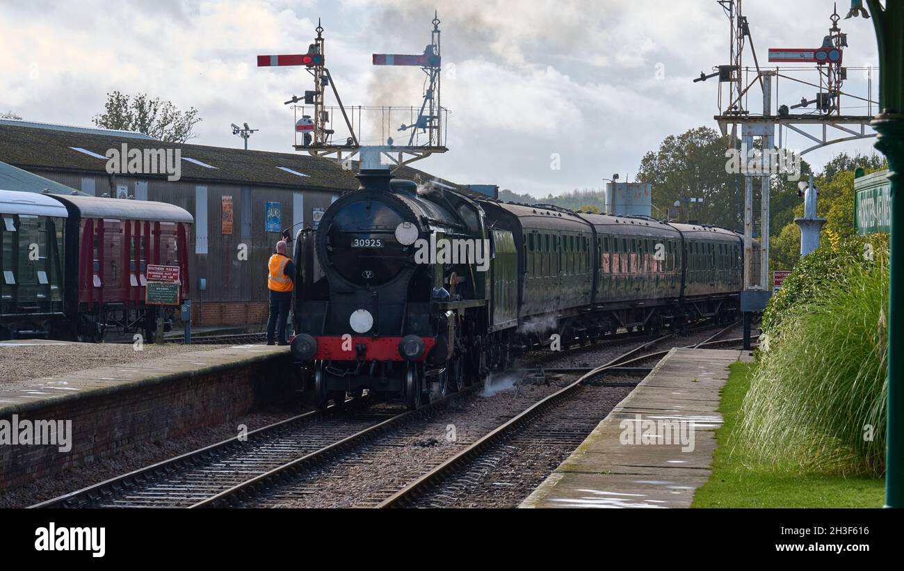 Steam action at the Bluebell Railway Stock Photo - Alamy