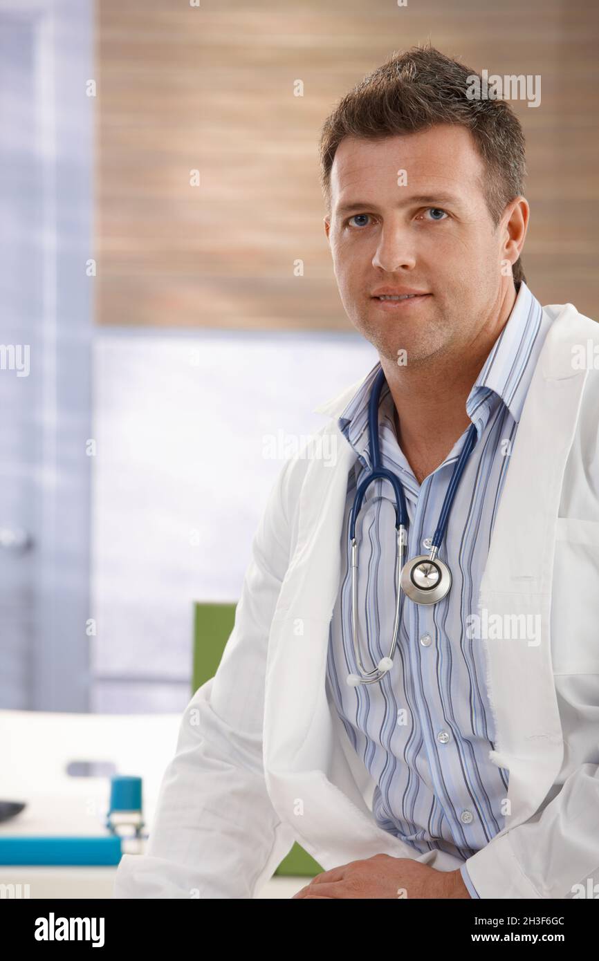 Vertical photo doctor stethoscope hi-res stock photography and images ...