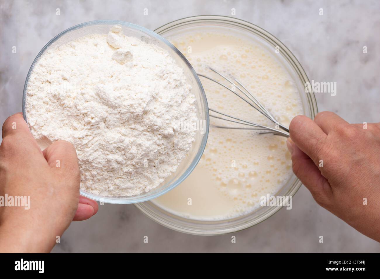 Mixer batter top view hi-res stock photography and images - Alamy