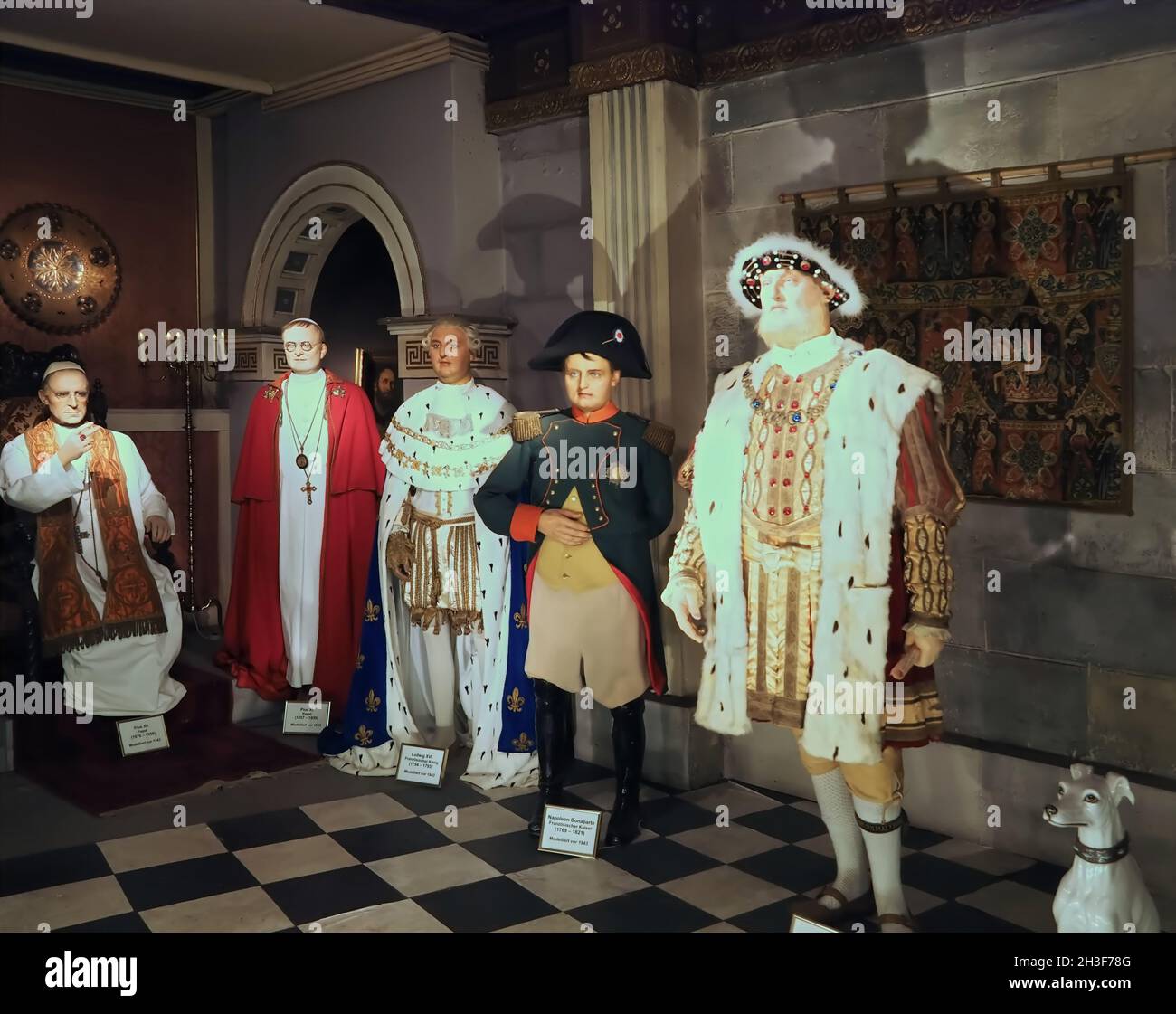 Panoptikum hamburg germany hi-res stock photography and images - Alamy