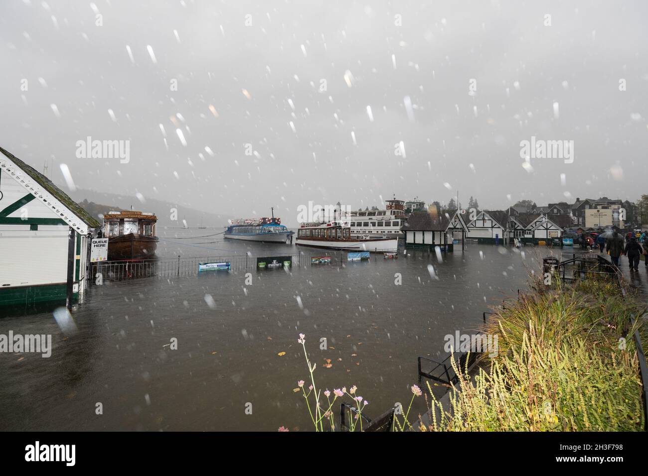 Lake Windermere .Cumbria . 28th October 2021. UK Weather .Flooding at ...