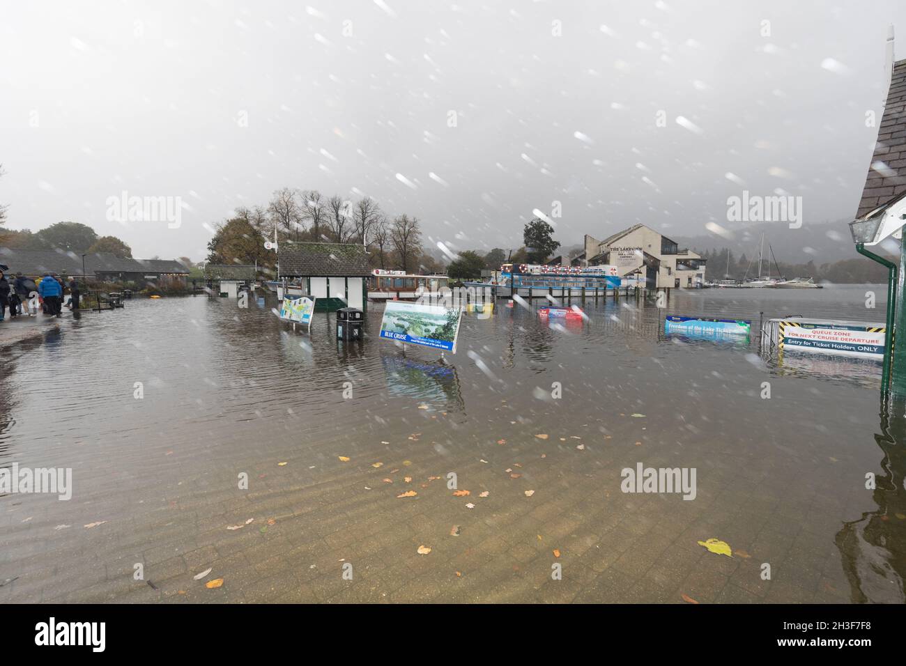 Lake Windermere .Cumbria . 28th October 2021. UK Weather .Flooding at ...