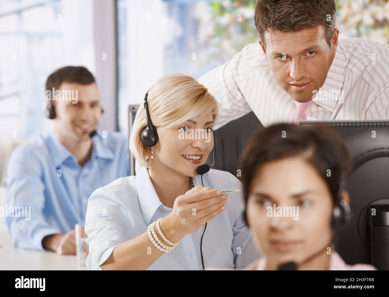 Customer Service Representatives Stock Photo Alamy customer-service-representatives-stock-photo-alamy