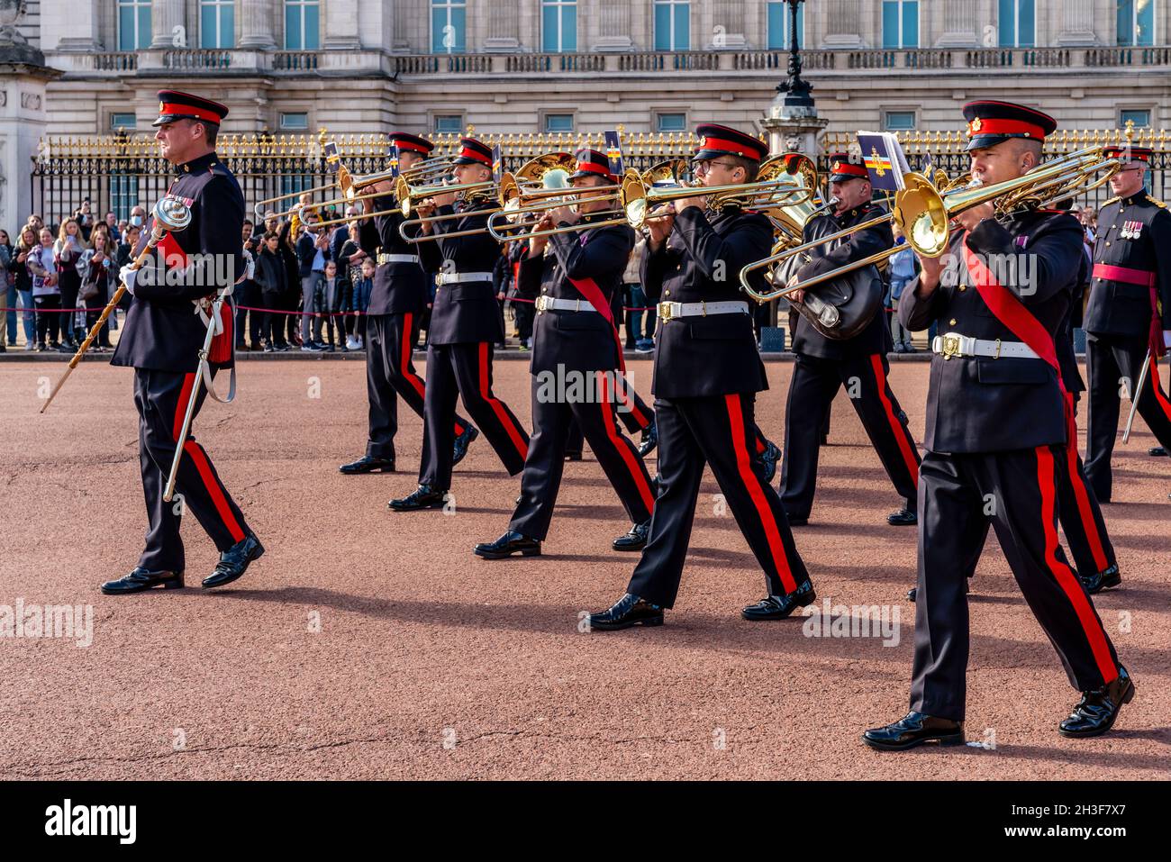 The Changing Of The Guard Ceremony, Buckingham Palace, London, UK Stock ...