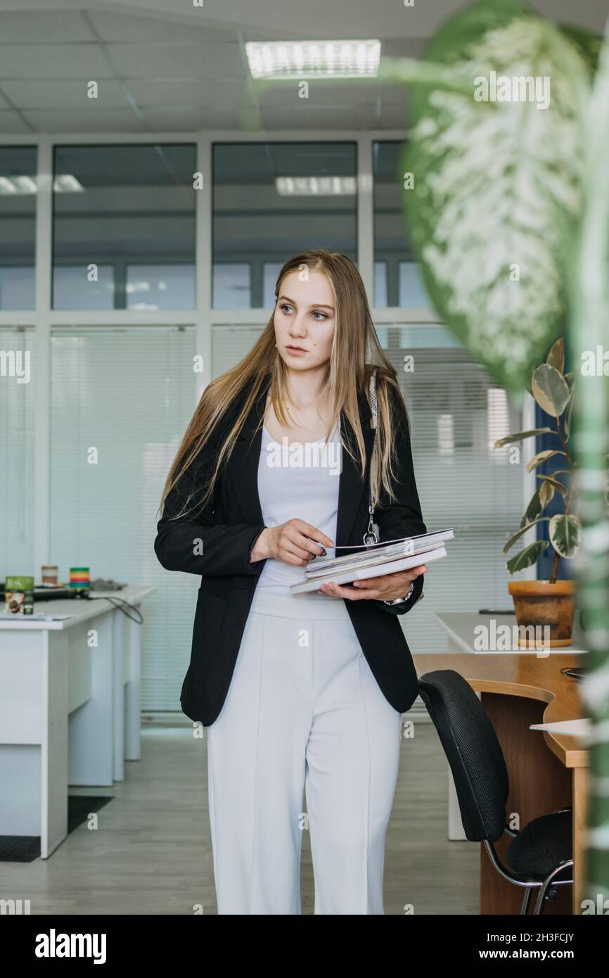 Return Office Workers, Employees Return To Offices. End Of Work From ...