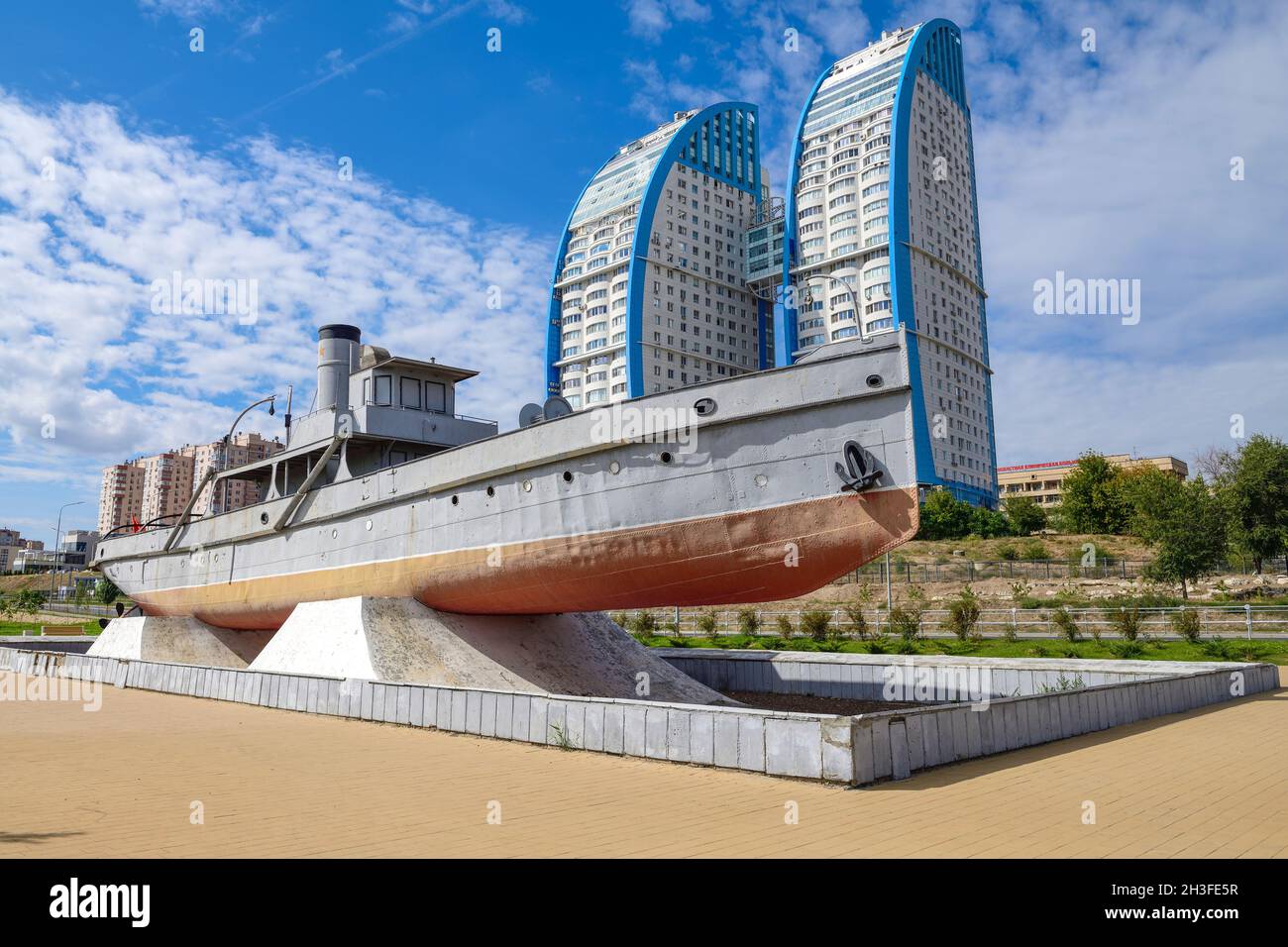VOLGOGRAD, RUSSIA - SEPTEMBER 19, 2021: Fire and rescue boat "Gasitel ...