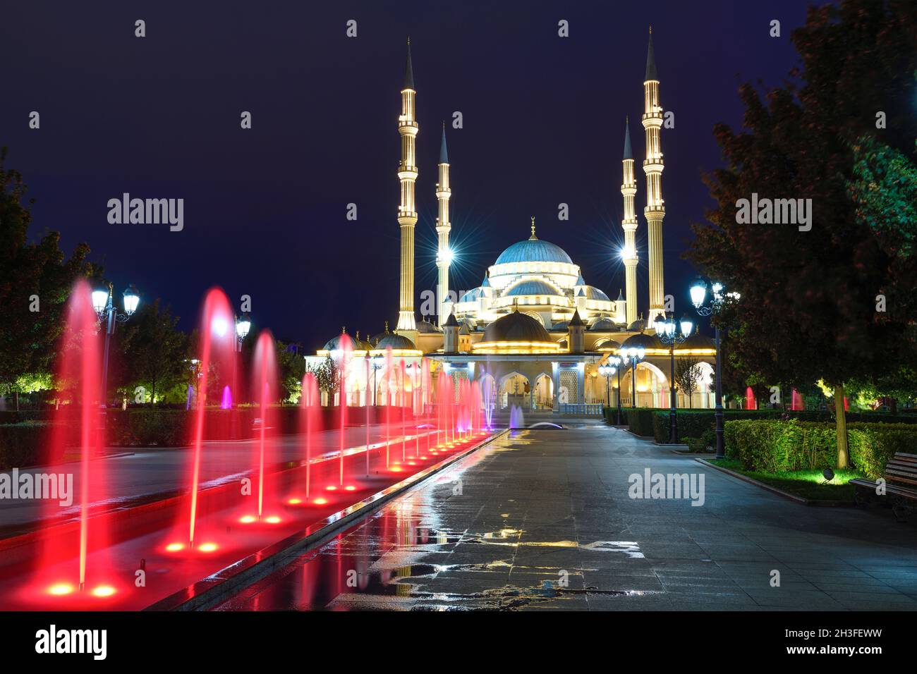 GROZNY, RUSSIA - SEPTEMBER 30, 2021: September night at the "Heart of ...