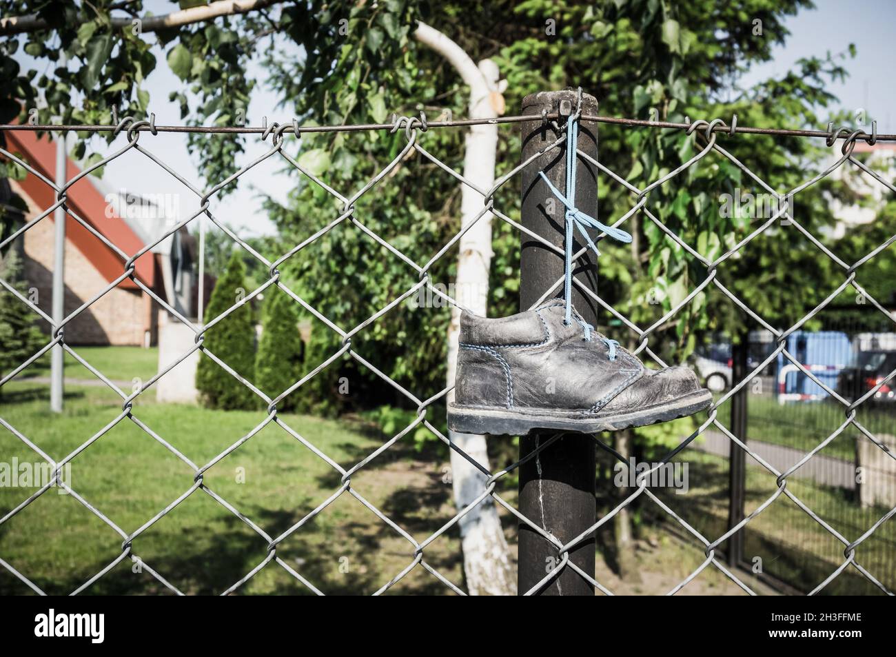 Hanging on the chain hi-res stock photography and images - Alamy