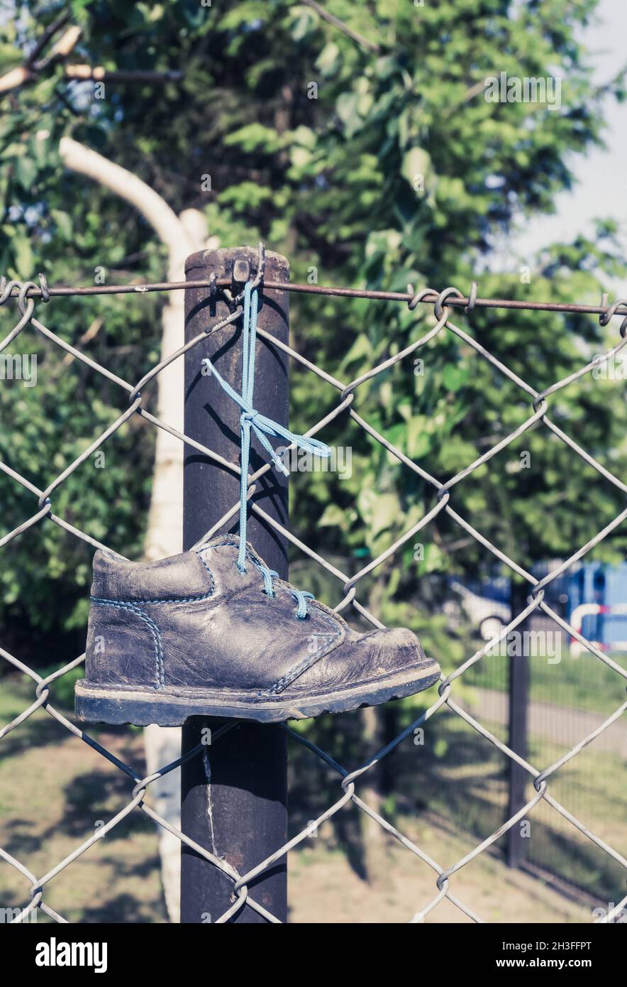 Hanging on the chain hi-res stock photography and images - Alamy