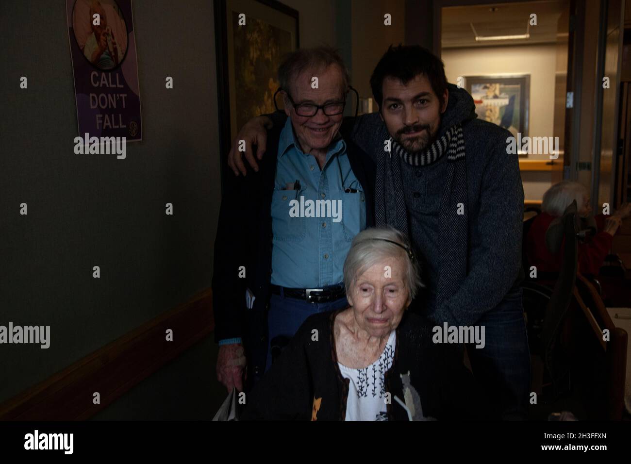family coping with dementia Stock Photo - Alamy