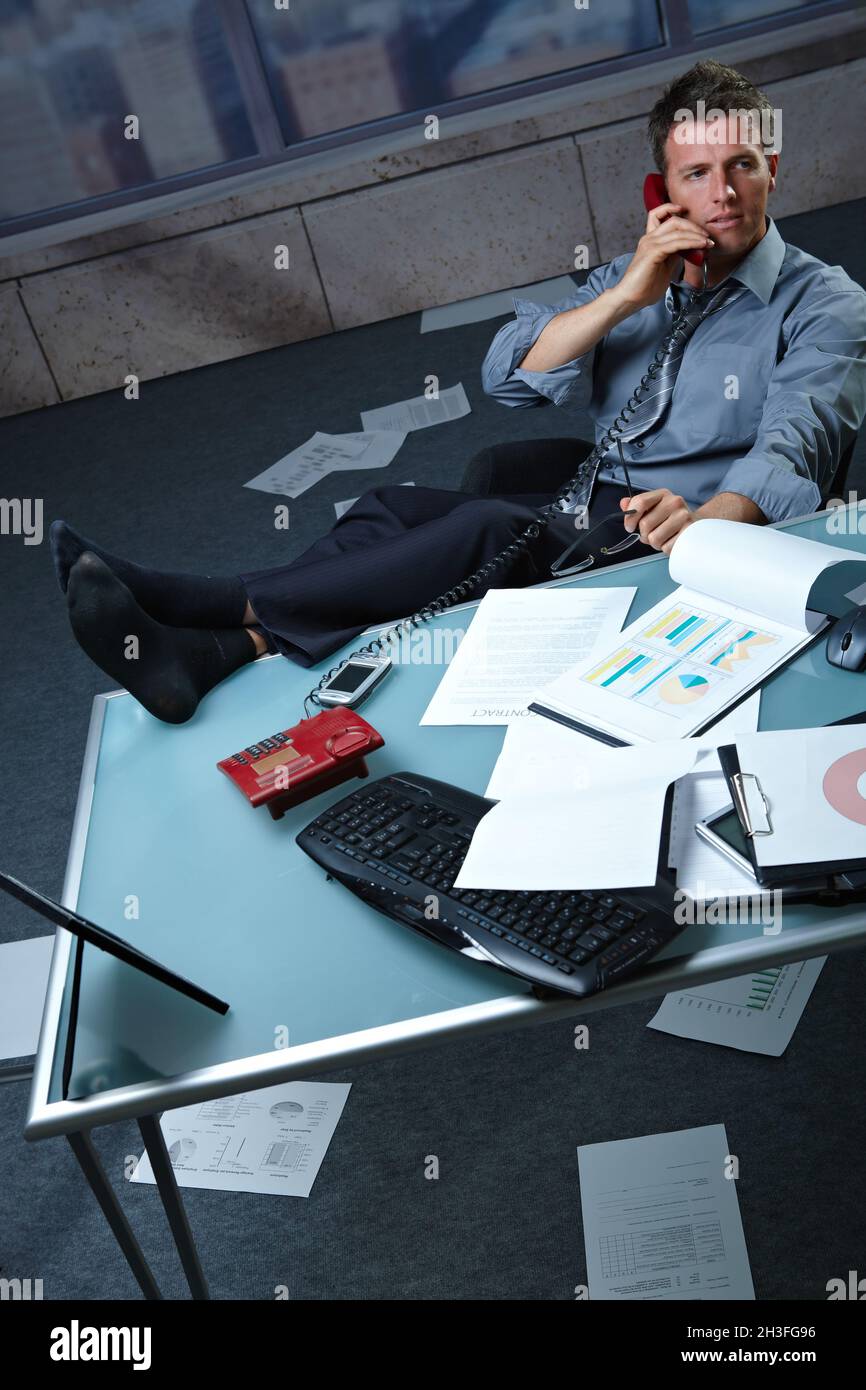 Look around room hi-res stock photography and images - Alamy