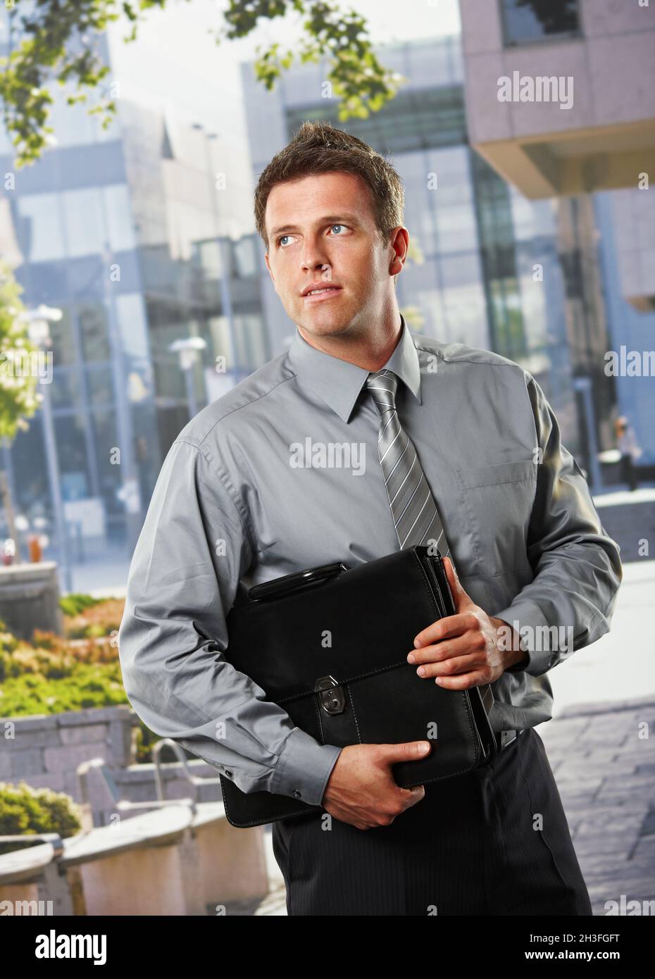 Person at office and person outside hi-res stock photography and images ...