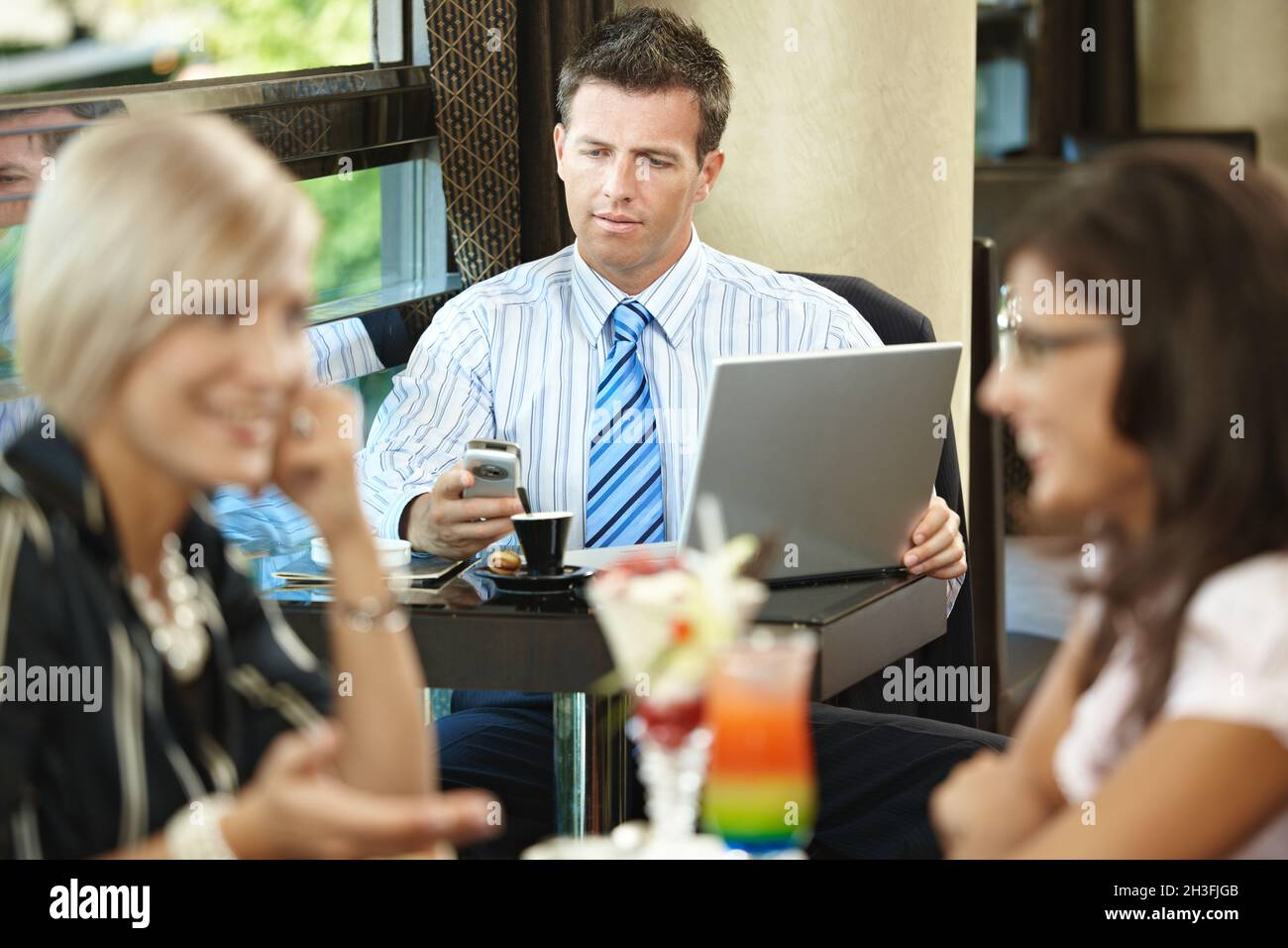 Cafe life hi-res stock photography and images - Alamy