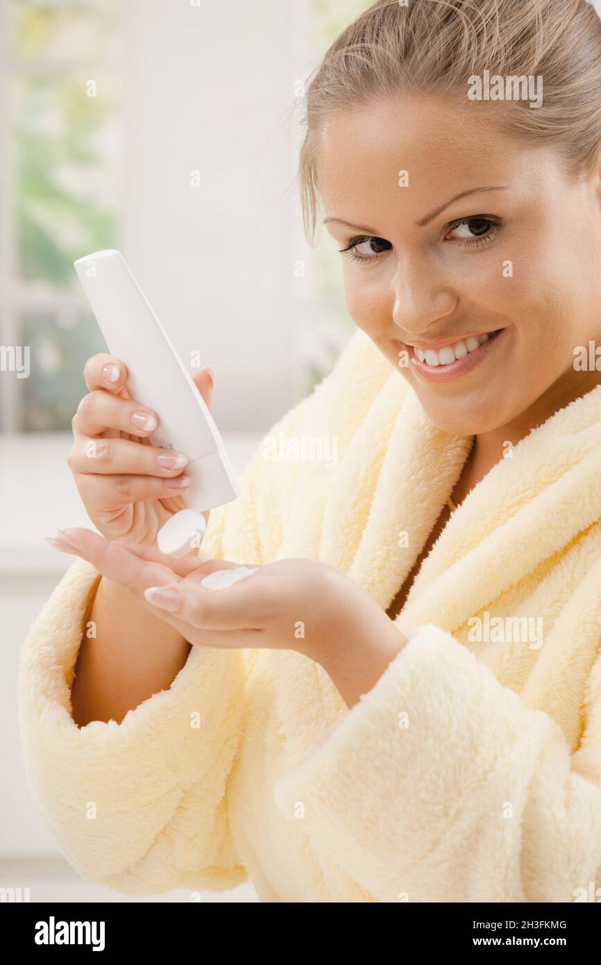 Body positive photography hi-res stock photography and images - Alamy