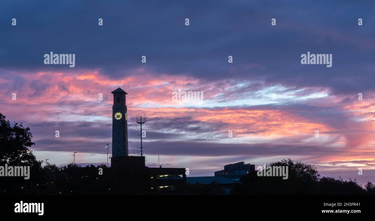 Southampton skyline sunrise hi-res stock photography and images - Alamy