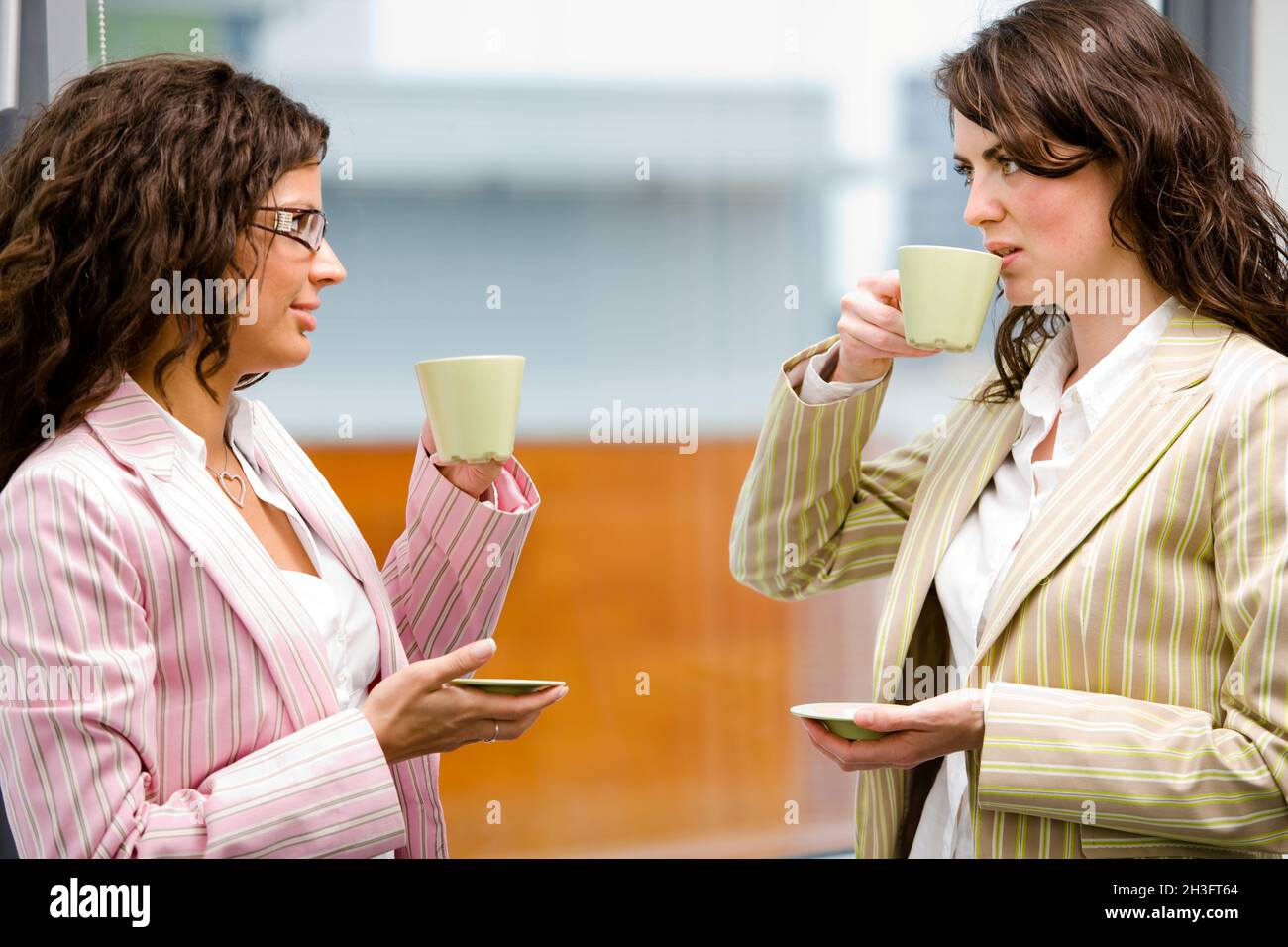 Friendship business hi-res stock photography and images - Alamy