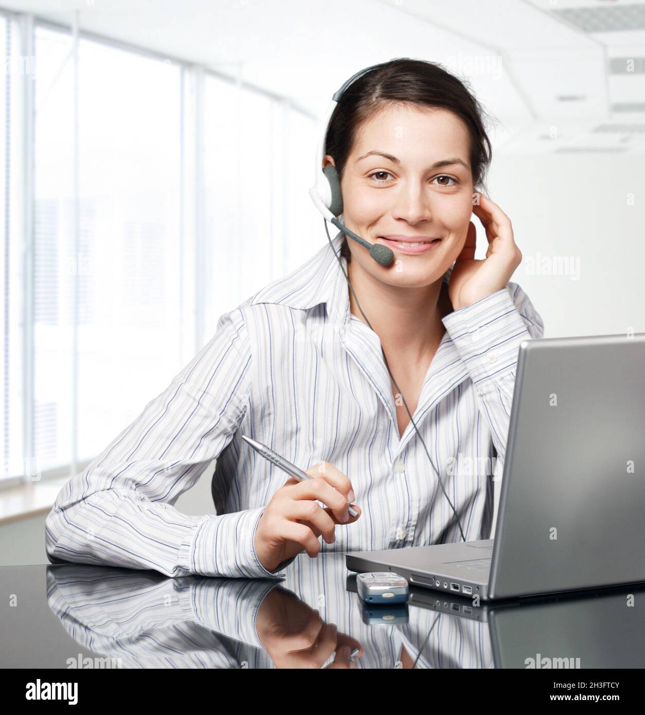 Service connectivity hi-res stock photography and images - Alamy