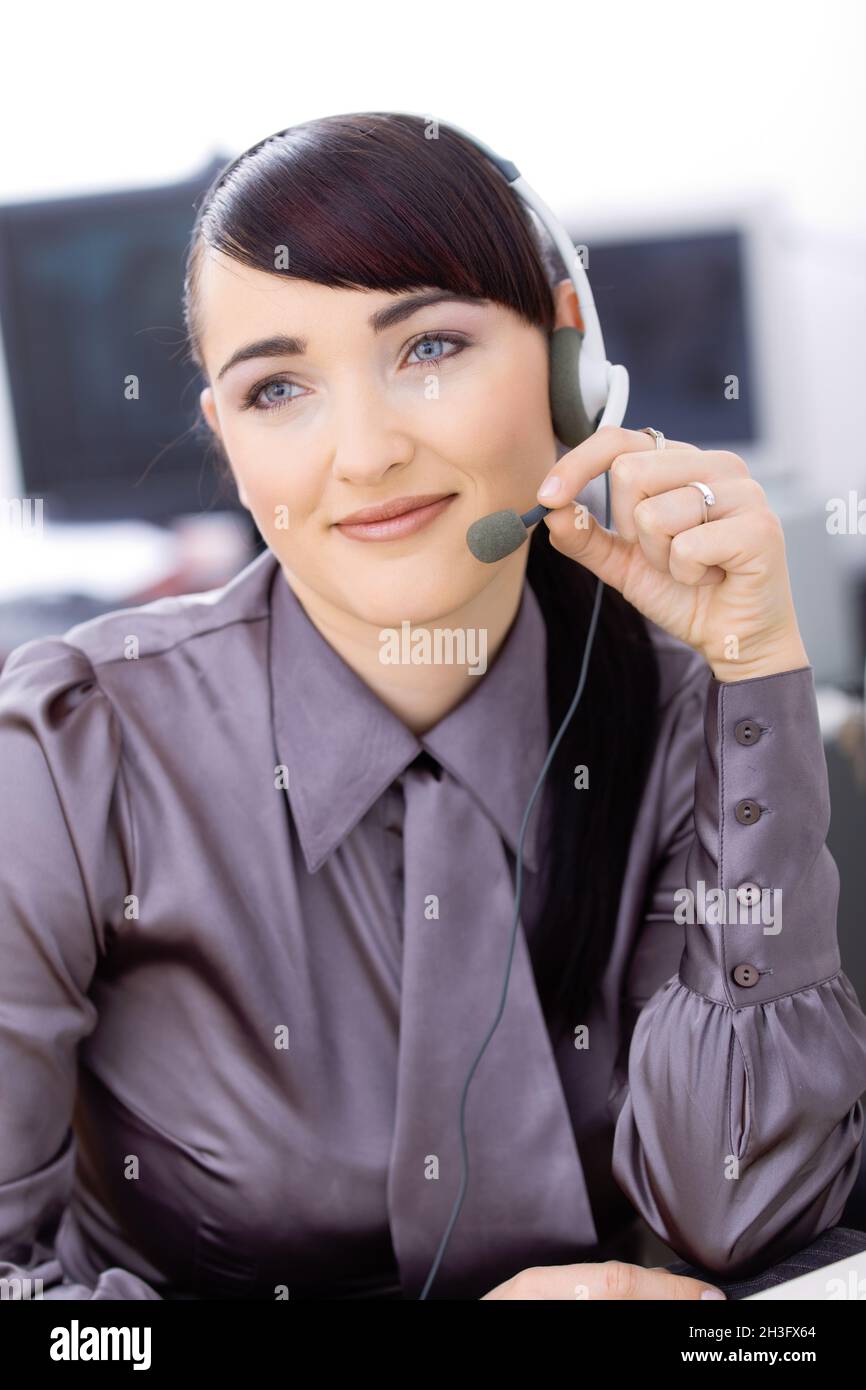 Computer operator image hi-res stock photography and images - Alamy