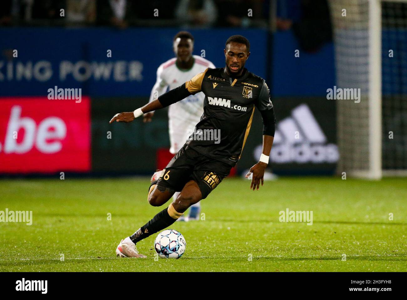 Het king power at den dreef stadion hi-res stock photography and images ...