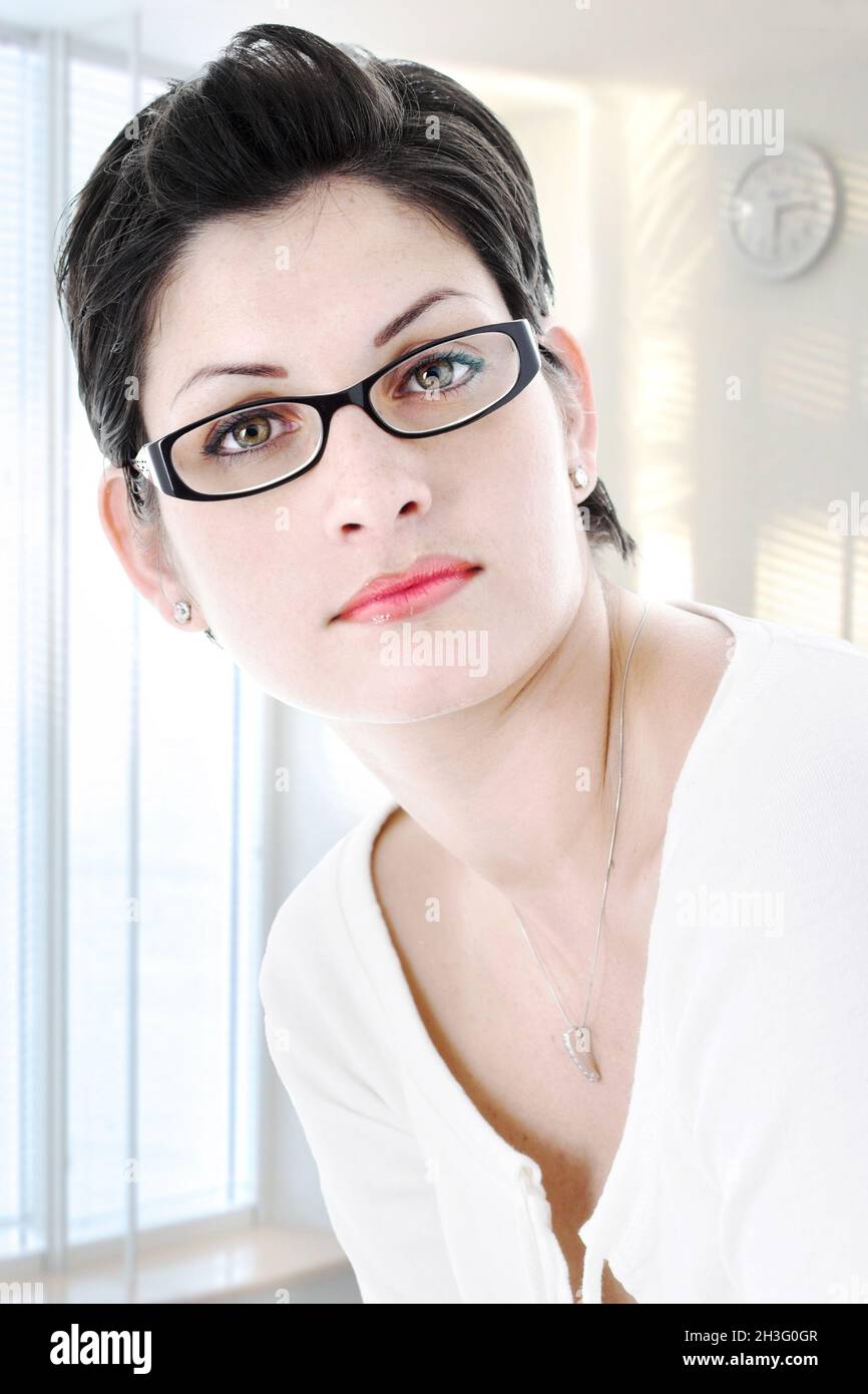 Beautiful young brunette sales women hi-res stock photography and ...