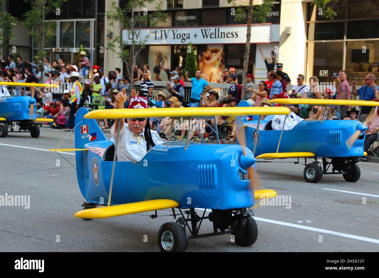 Calgary stampede parade crowd hi-res stock photography and images - Alamy