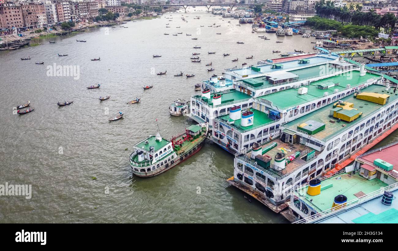 Dhaka, Dhaka, Bangladesh. 28th Oct, 2021. Dhaka River Port is the ...