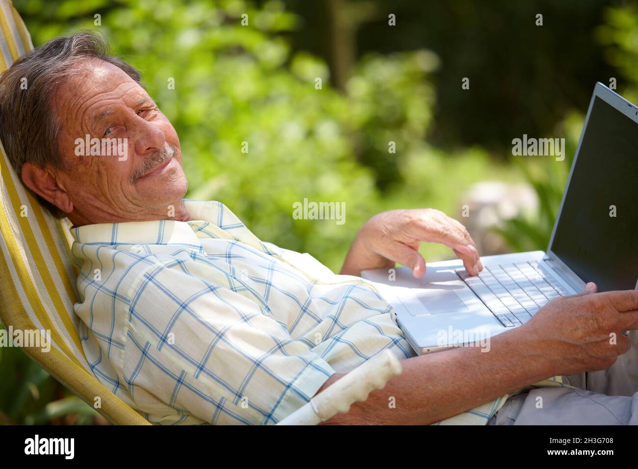 Outdoor senior photo hi-res stock photography and images - Alamy