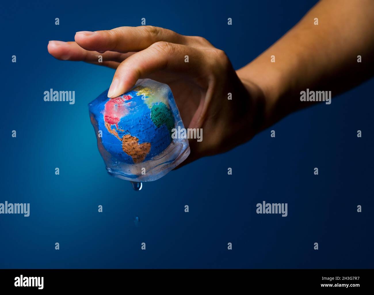 Global environmentalism hi-res stock photography and images - Alamy