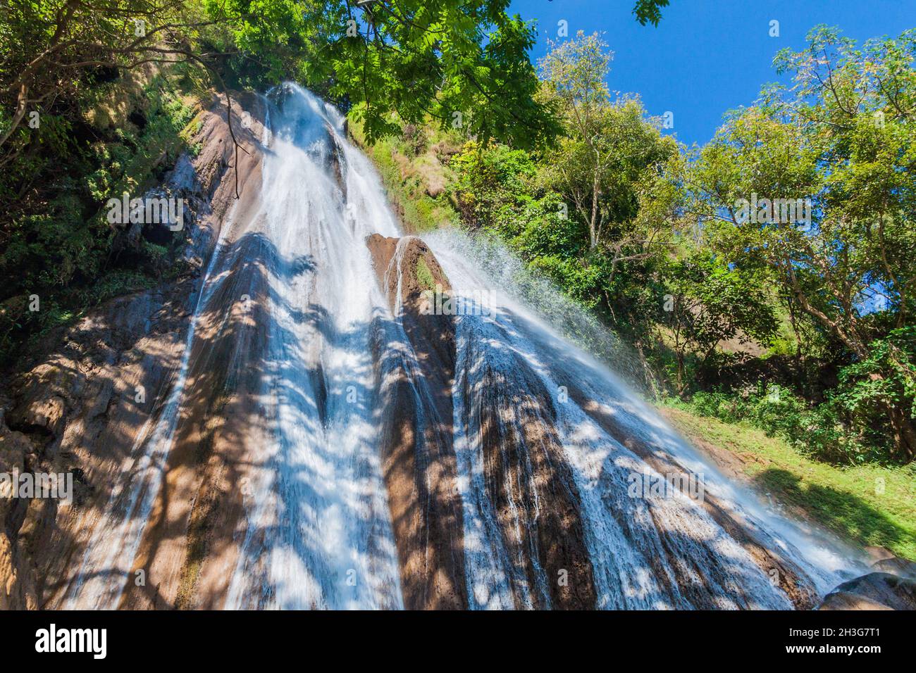 Vertical panorama small waterfall hi-res stock photography and images ...