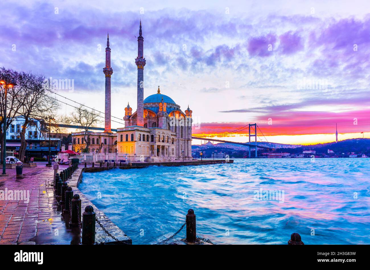 ISTANBUL, TURKEY. Beautiful Istanbul sunrise landscape with colored ...
