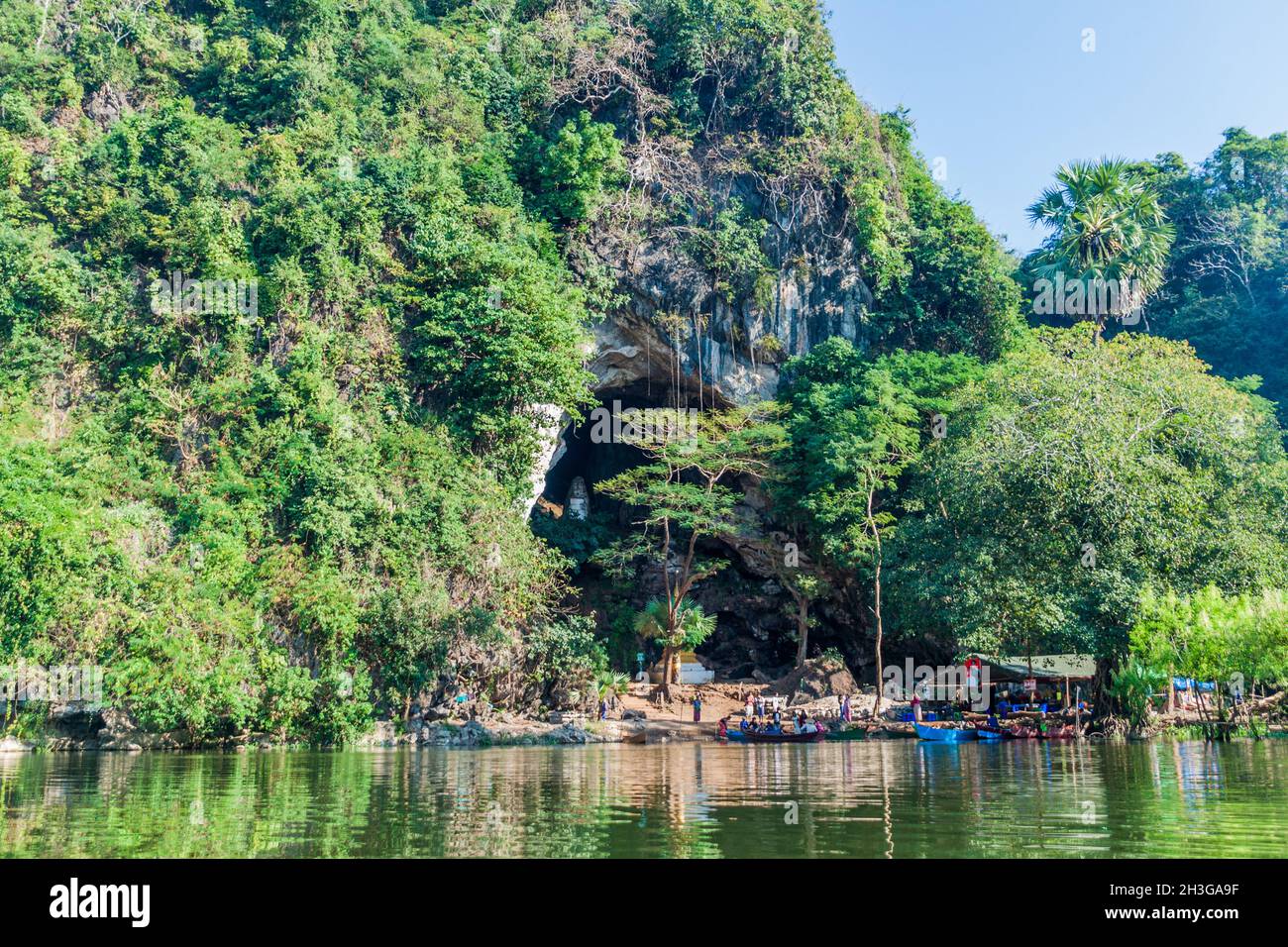 Sadan cave myanmar hi-res stock photography and images - Alamy