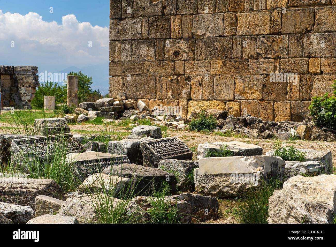 Ancient ruins of Hierapolis, in Pamukkale, Turkey Stock Photo - Alamy