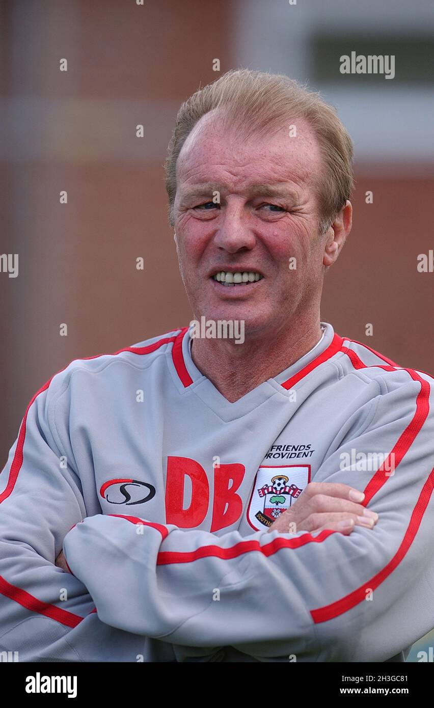 SOUTHAMPTON TRAINING 4-07-05 DAVE BASSETT PIC MIKE WALKER, 2005 Stock ...