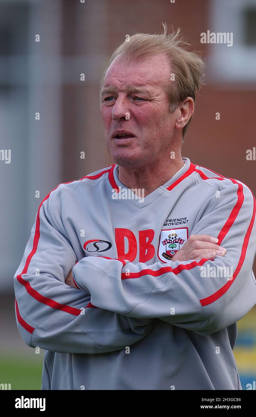 SOUTHAMPTON TRAINING 4-07-05 DAVE BASSETT PIC MIKE WALKER, 2005 Stock ...