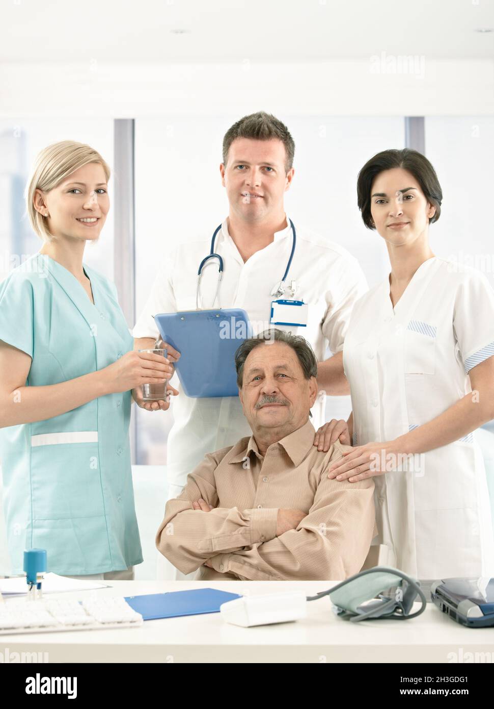 Medical crew hi-res stock photography and images - Alamy