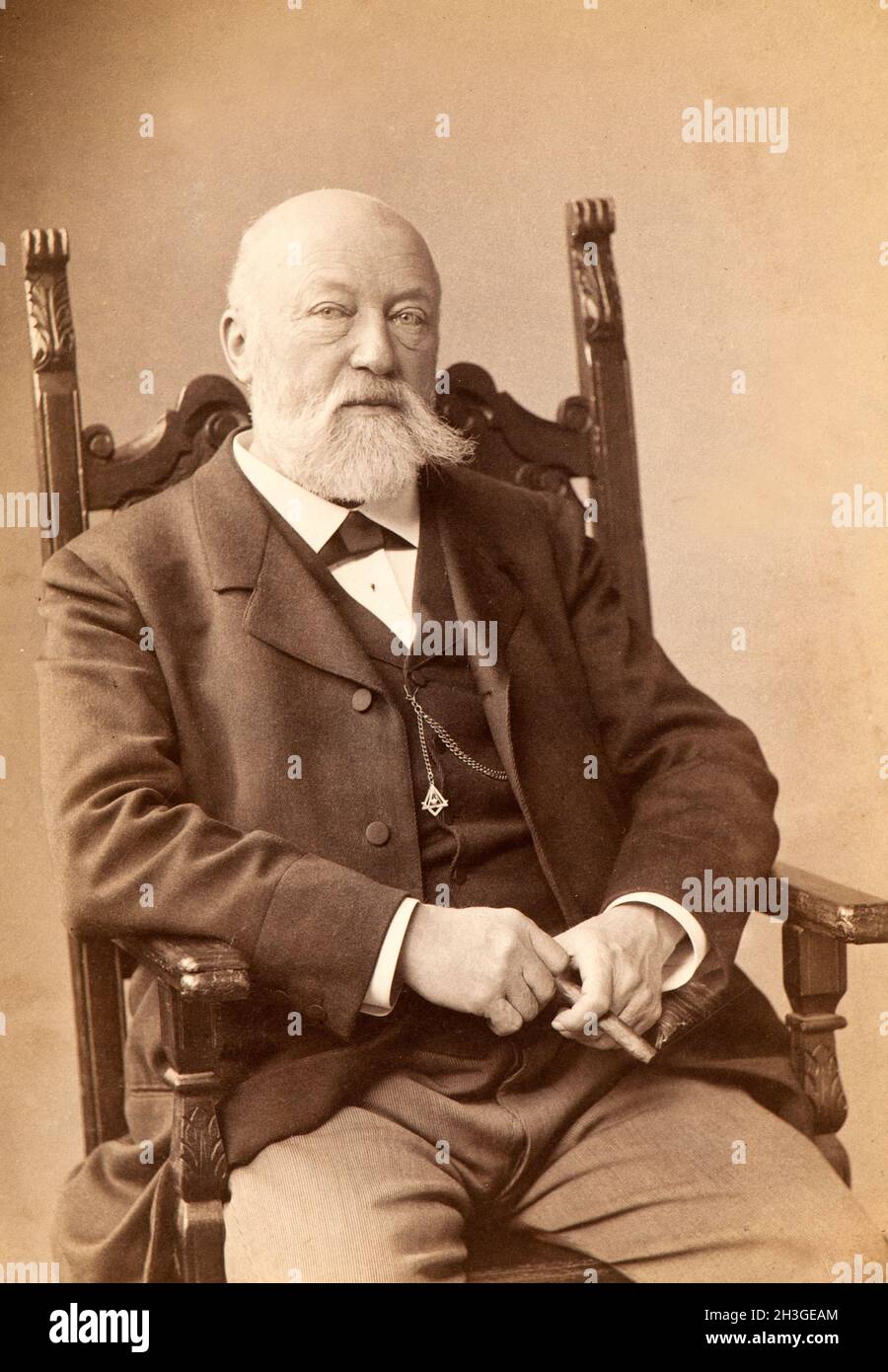 Photo of a wealthy german freemason man photographed by Erwin Raupp ...