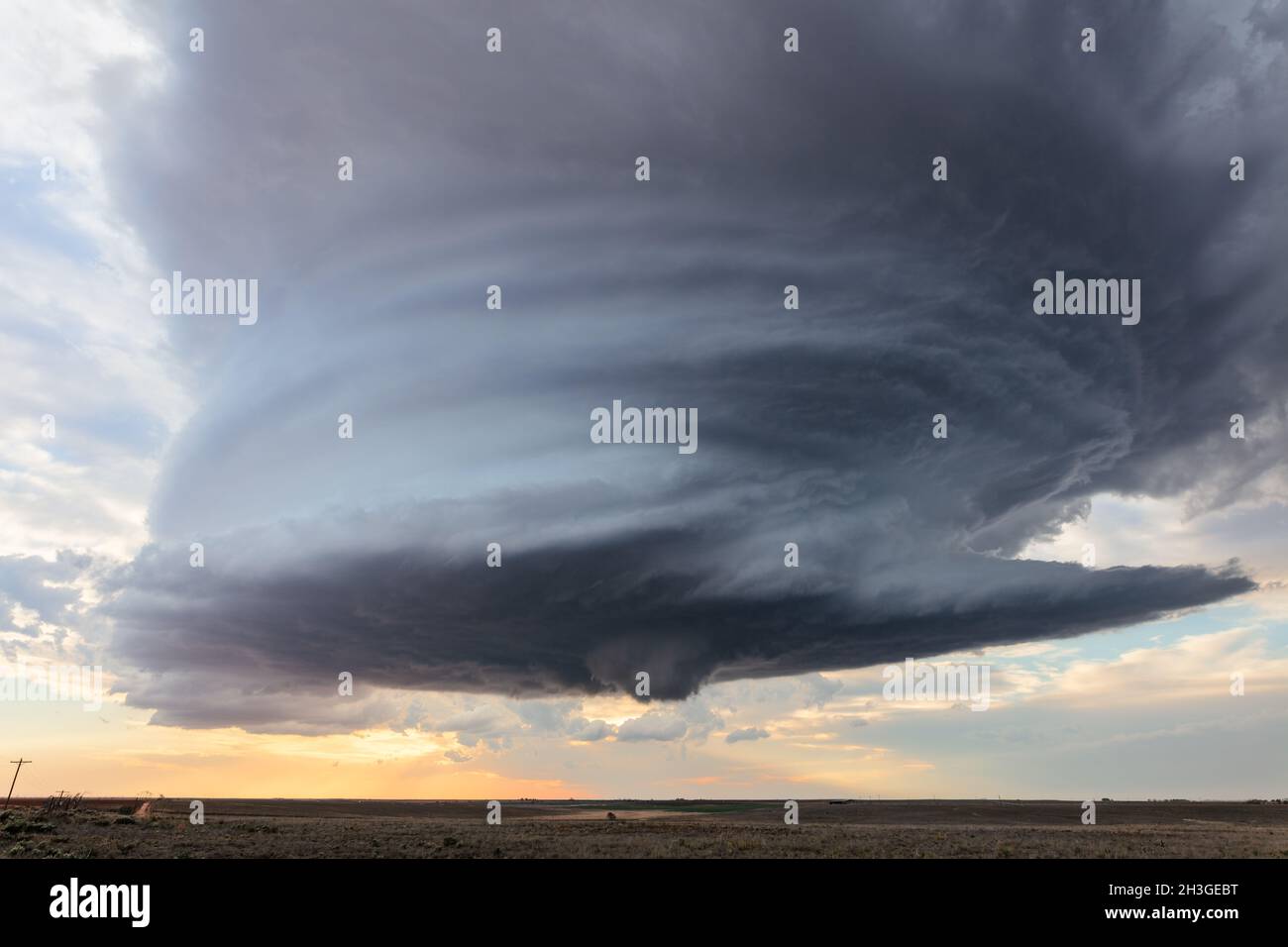 Supercell thunderstorm with dramatic storm clouds near Earth, Texas ...