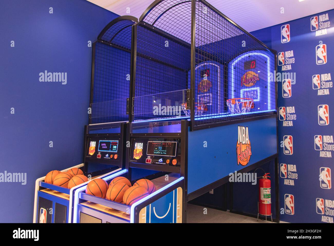 An NBA Store was inaugurated at the Morumbi Town Mall, in São Paulo ...