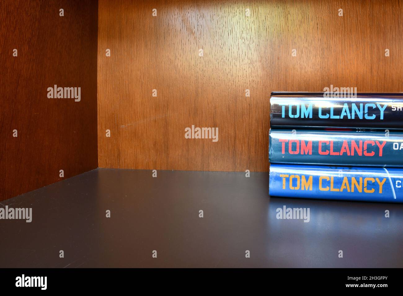 Tom clancy hi-res stock photography and images - Alamy