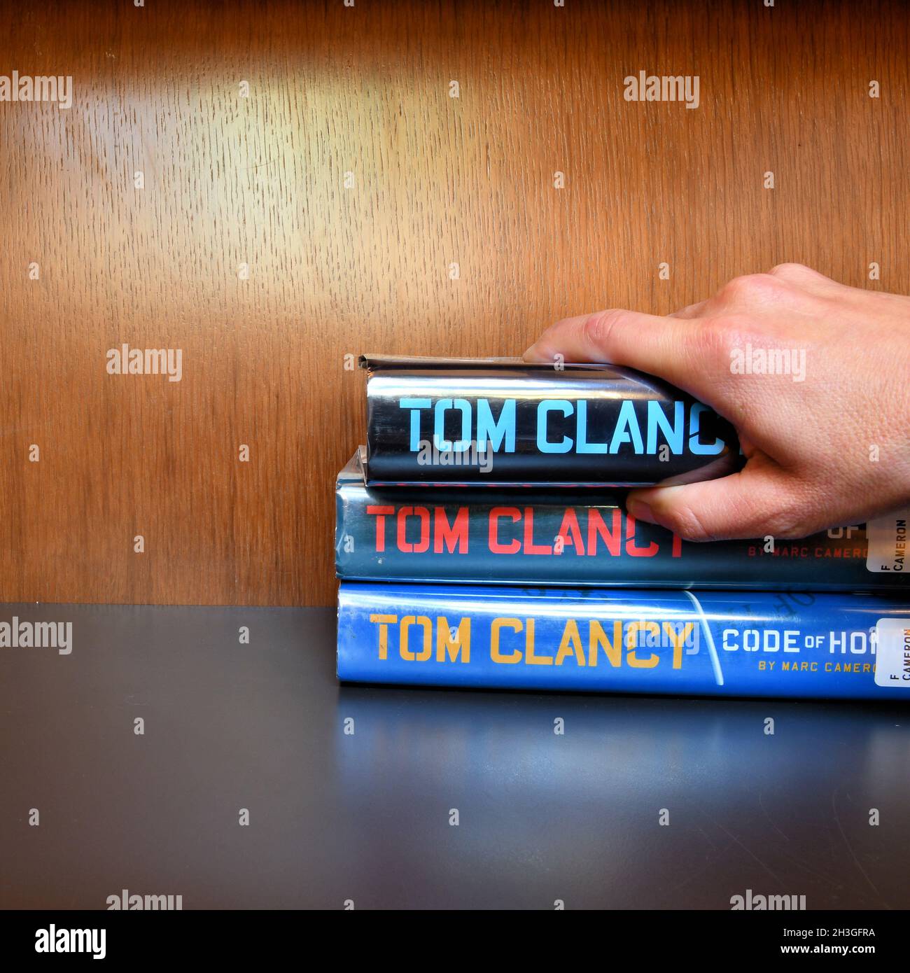 Tom clancy hi-res stock photography and images - Alamy