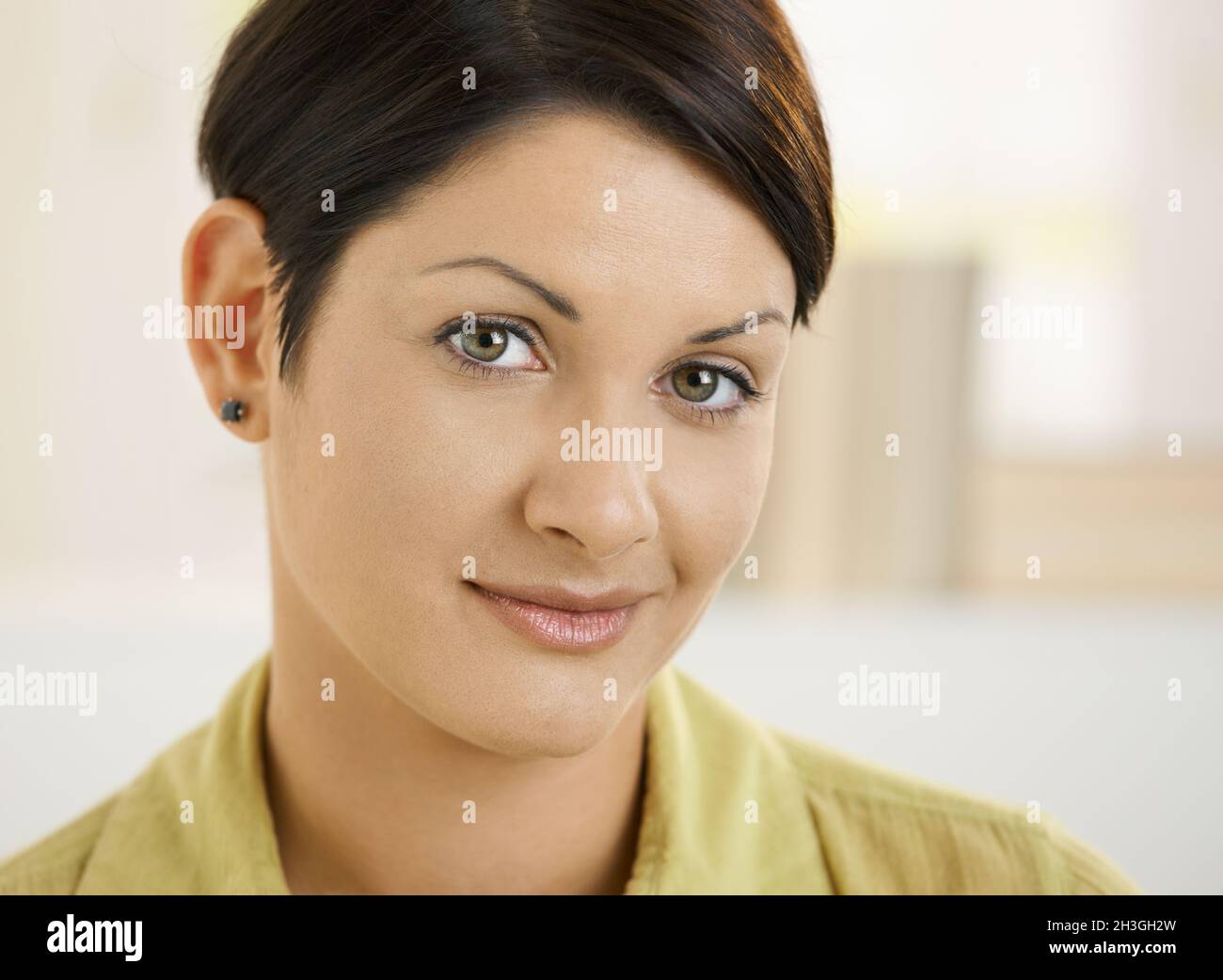 Portrait of attractive woman Stock Photo - Alamy