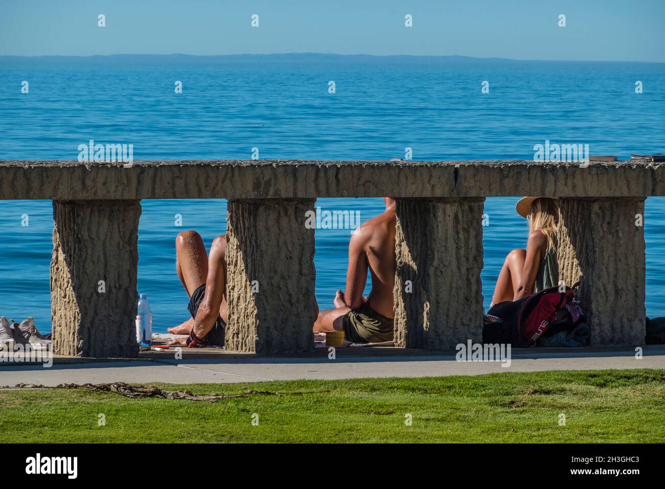 Female sunbathers hi-res stock photography and images - Alamy