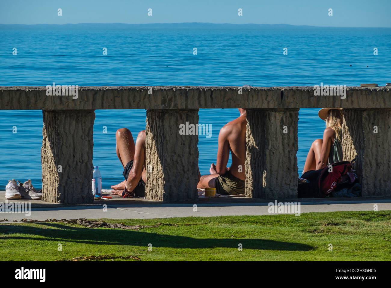 Female sunbathers hi-res stock photography and images - Alamy