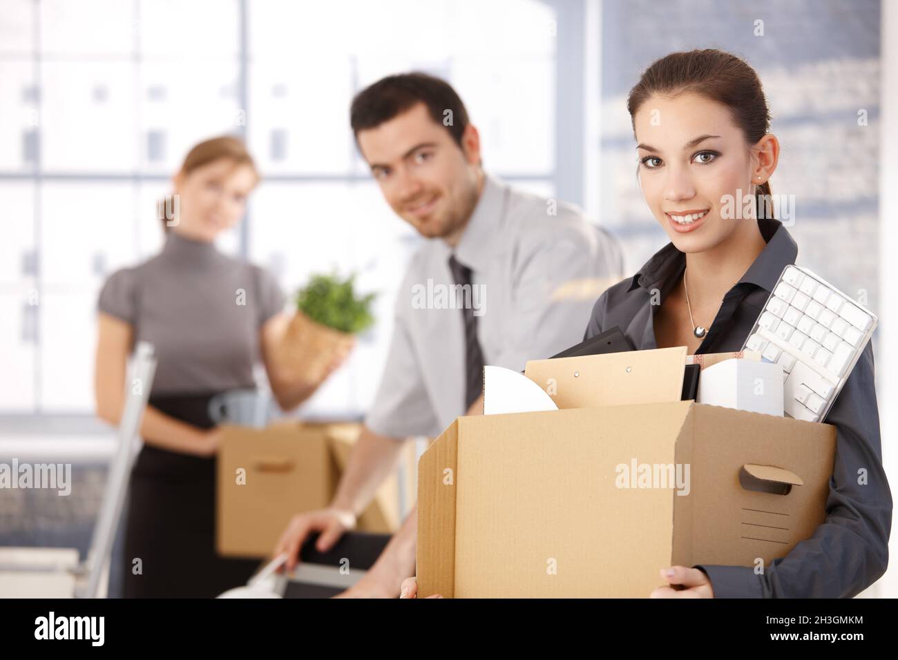 Moving office hi-res stock photography and images - Alamy