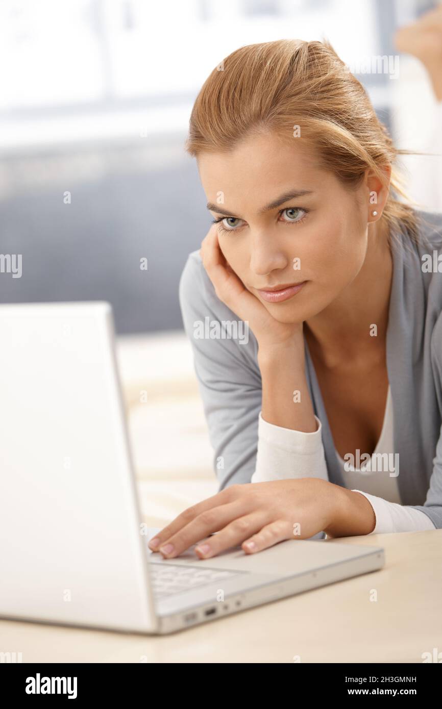 Internet female vertical hi-res stock photography and images - Alamy