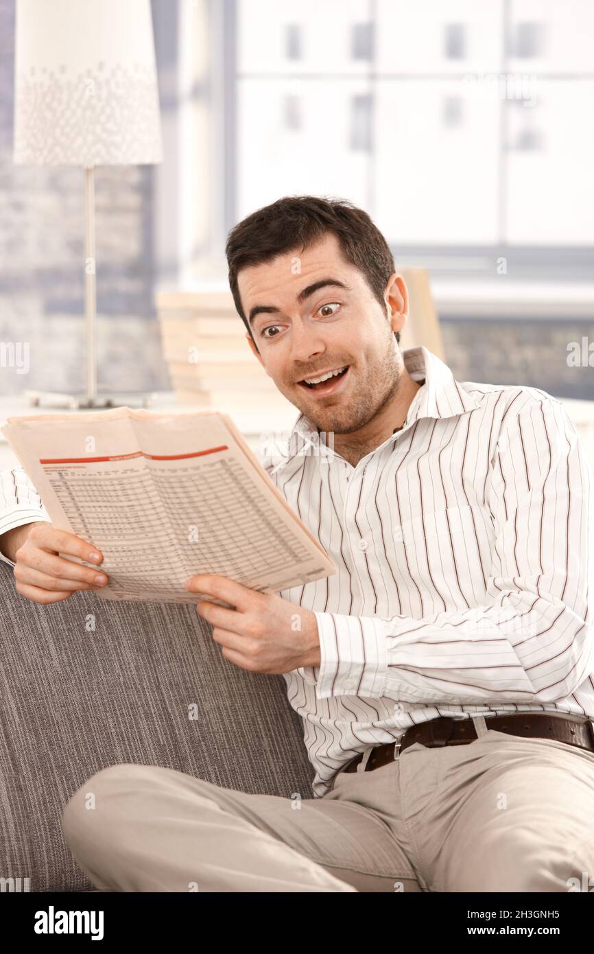 News smiling hi-res stock photography and images - Alamy