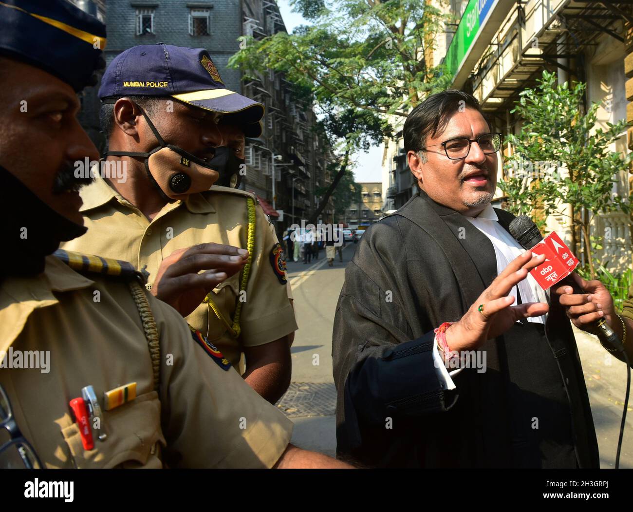 Mumbai, India. 28th Oct, 2021. MUMBAI, INDIA - OCTOBER 28: Lawyer Atul Nanda representing Sameer ...