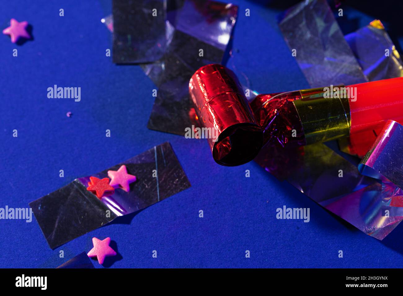 Party favors horn hi-res stock photography and images - Alamy