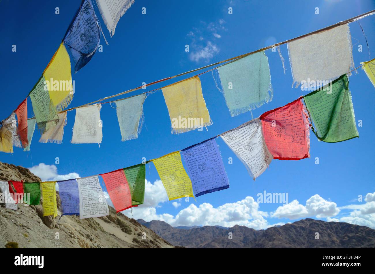Tibetan prayer flags Stock Photo - Alamy