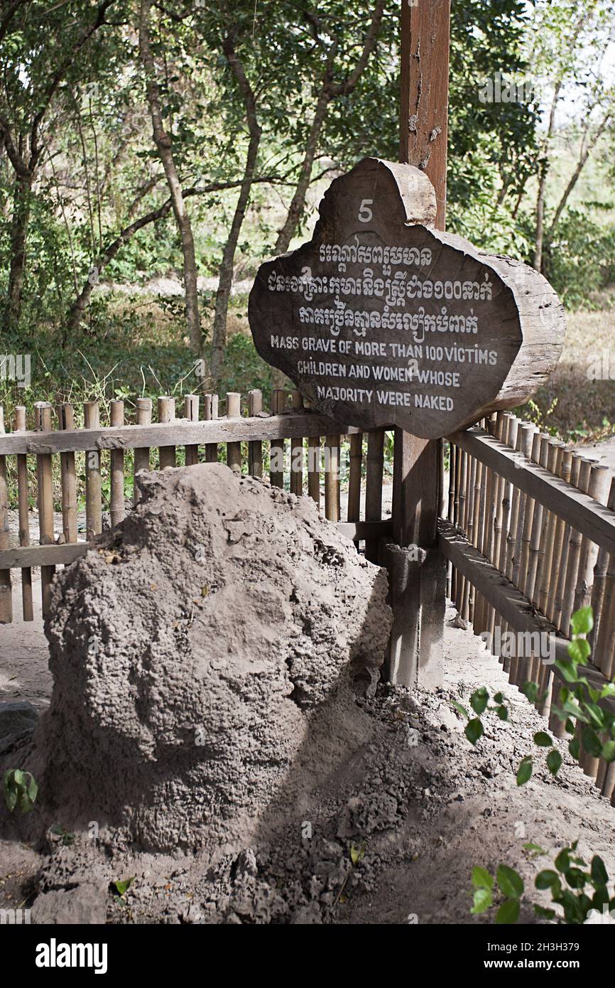 Killings fields hi-res stock photography and images - Alamy